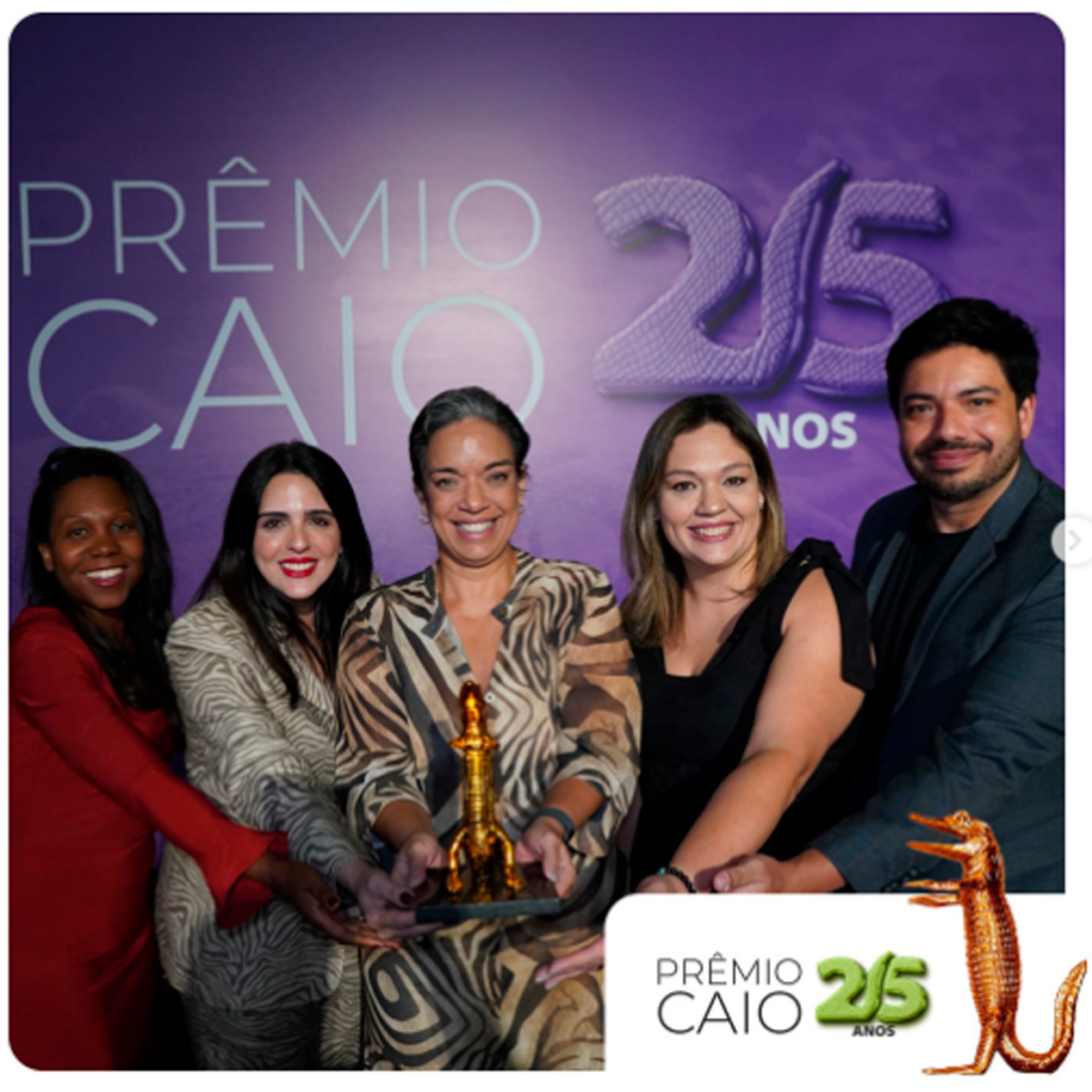 ABRIN RECEBE TROFÉU JACARÉ DE OURO NO PRÊMIO CAIO 2024 | Toys Podcast ...
